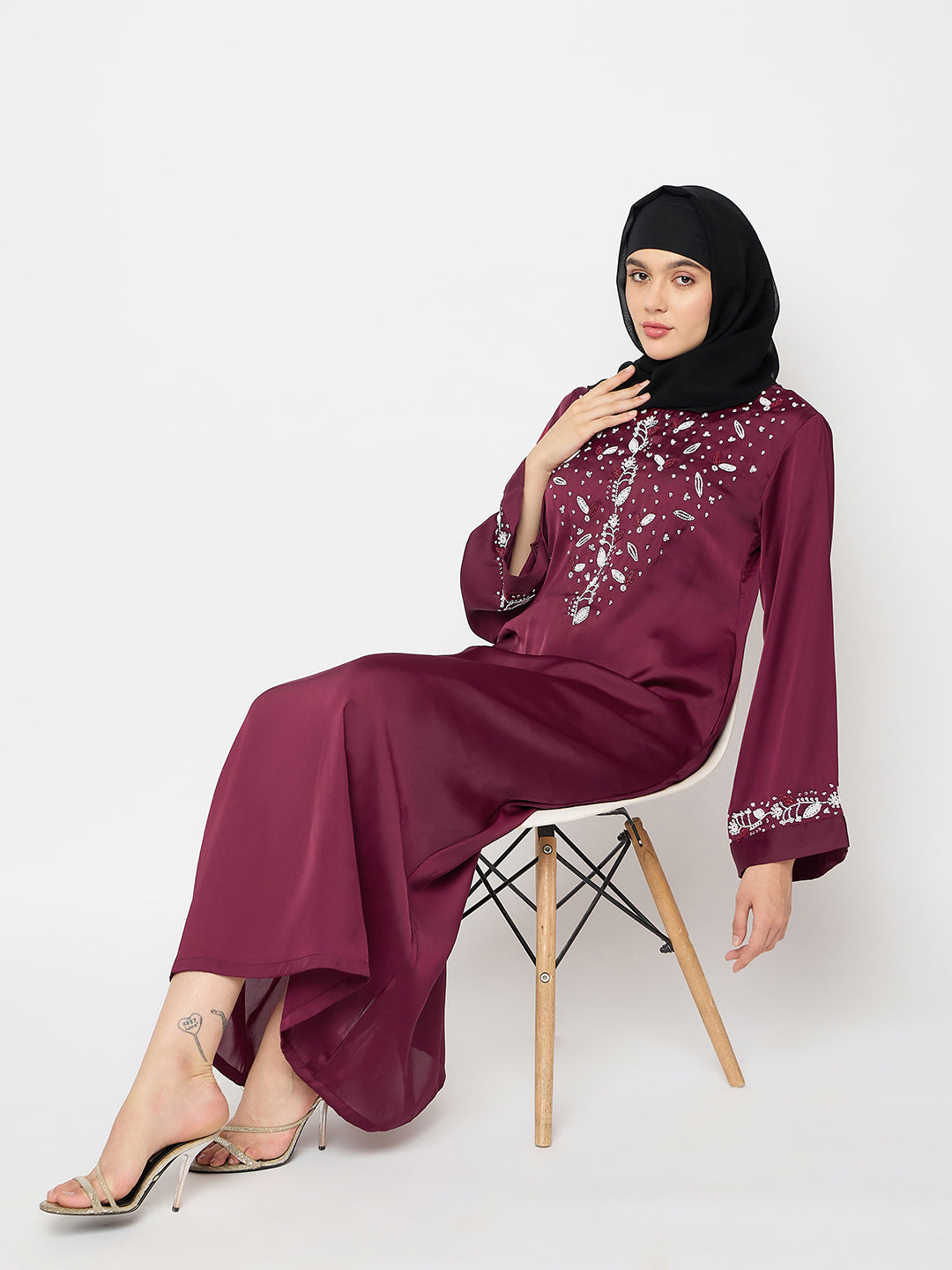 Hand Work Detailing Maroon Solid Luxury Abaya Burqa For Women With Bla ...